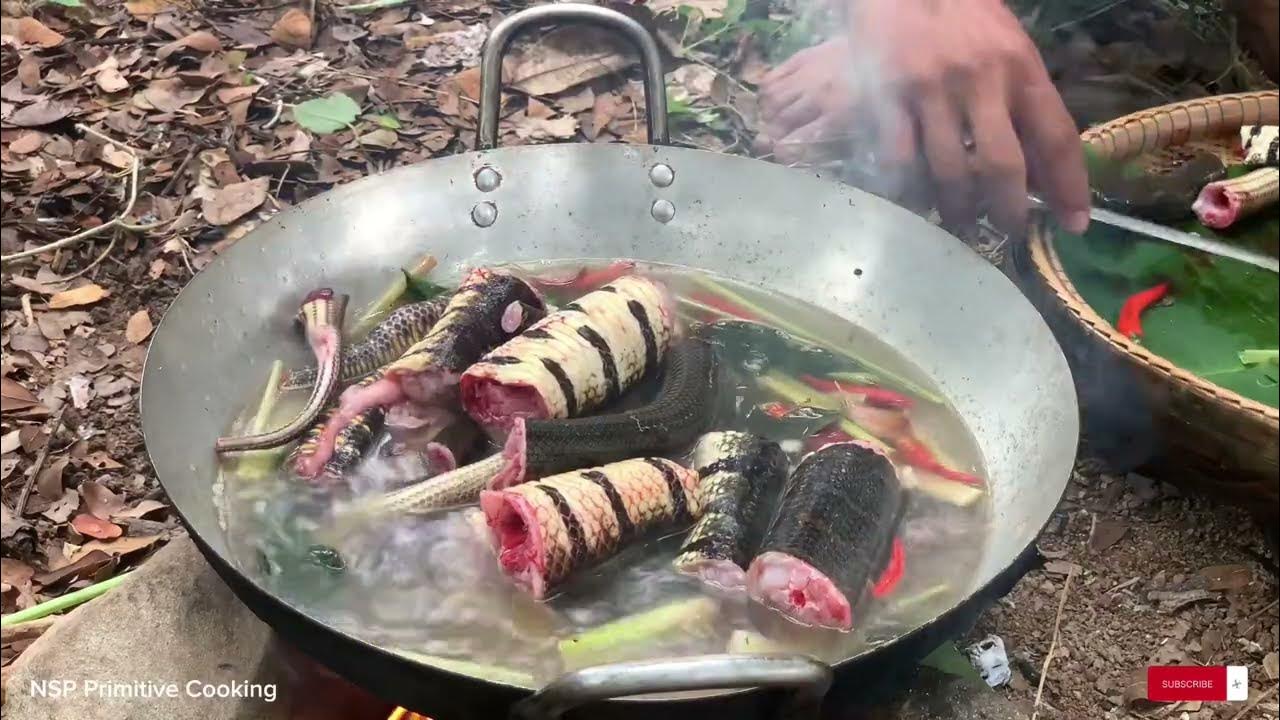 Yummy cooking Boiled snake soup recipe and eat - cook giant snake - YouTube