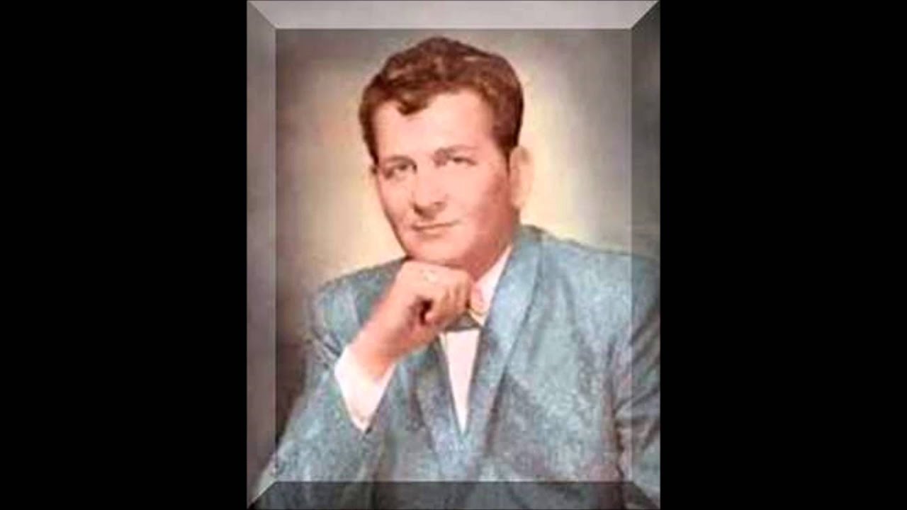 Chuck Wood - She's There When I Come Home - YouTube