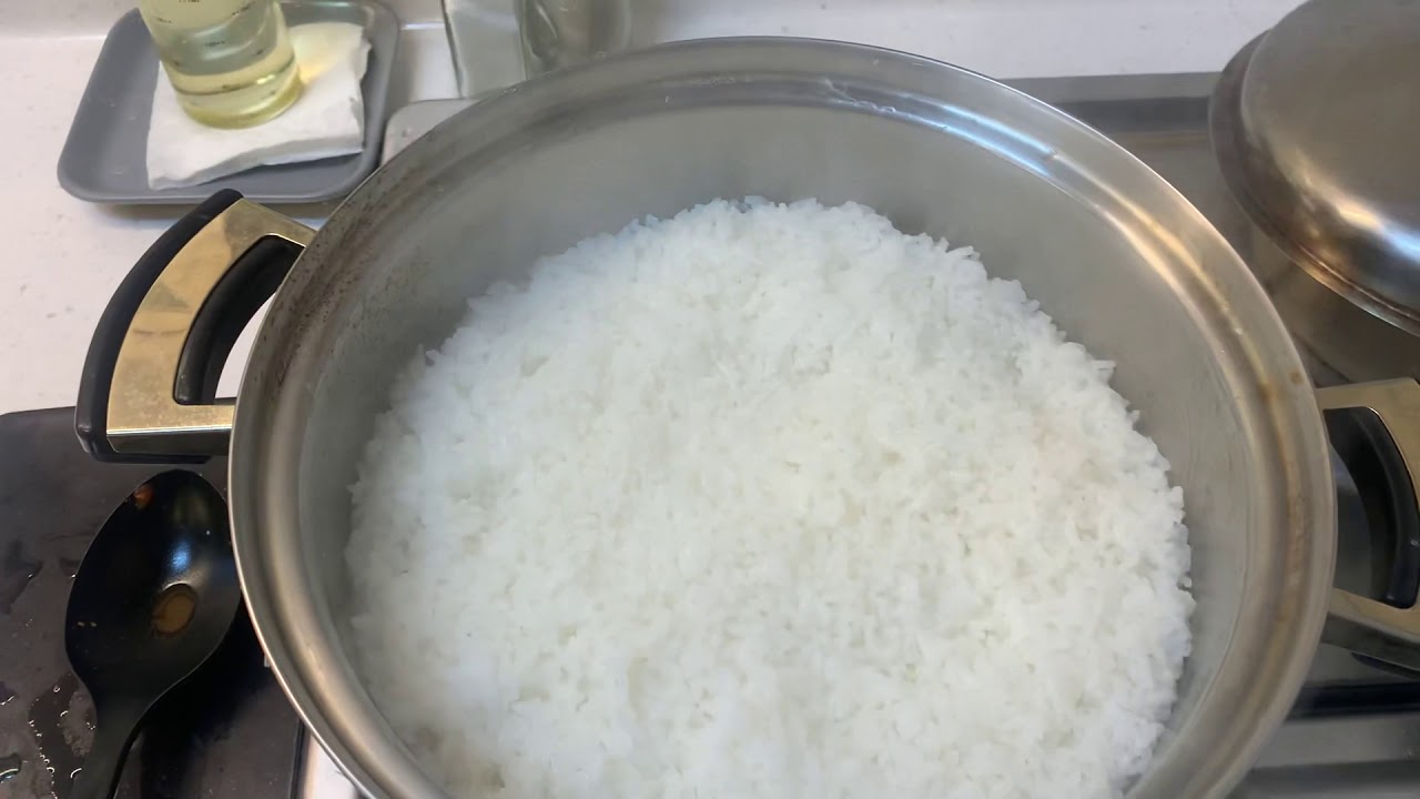 한국 냄비밥🍚 korean traditional rice cooker. Naembi bab. G게스트하우스 점심밥 - YouTube