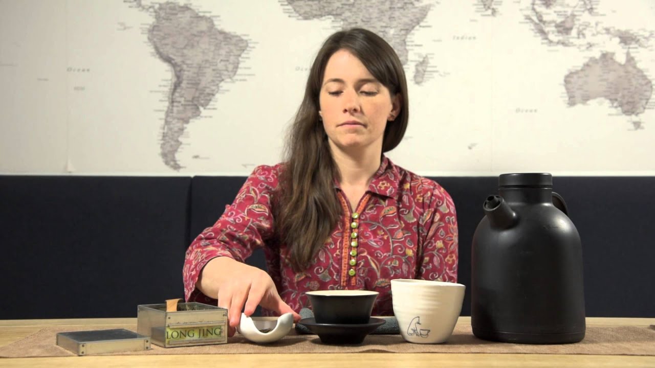 Comins Fine Tea Tutorial | Traditional Gaiwan Tea Preparation - YouTube