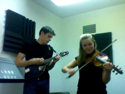 Three Irish Reels on Fiddle and Mandolin - YouTube