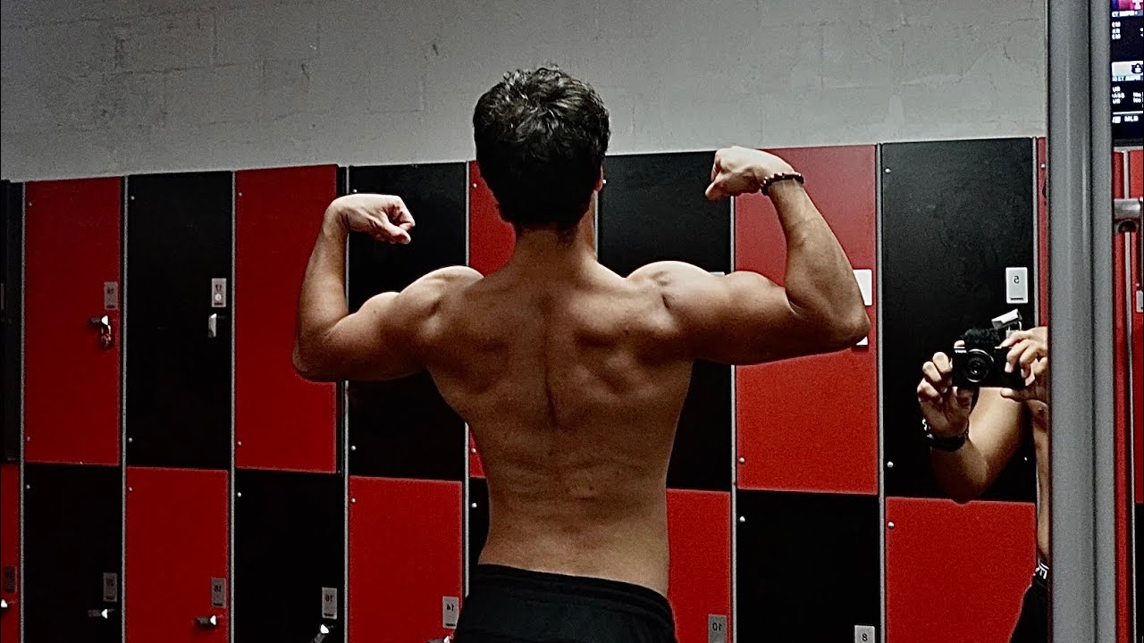 BACK DAY AT UFC - YouTube