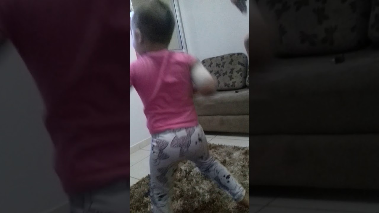 Nicolly luiza mini funkeira - YouTube