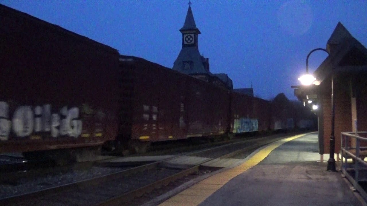 CSX Q416-08 Heads West With A DoD Caboose In Point of Rocks - YouTube
