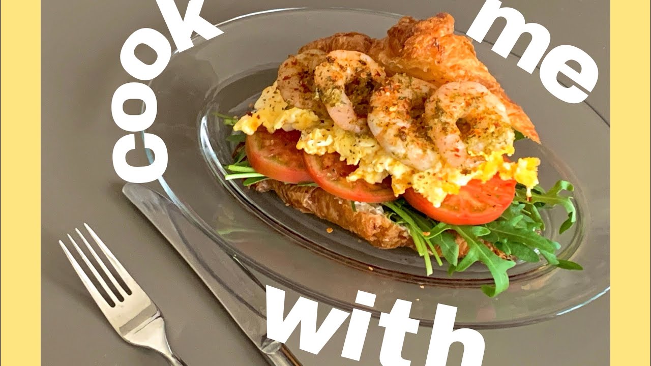 Vlog 자취생 브이로그 요알못도 할 수 있는 간단하고 맛있는 크로와상샌드위치 🥐 냉장고에 있는 재료로만 순대볶음 만들기 애플망고샐러드🥭 같이 먹어요 Youtube