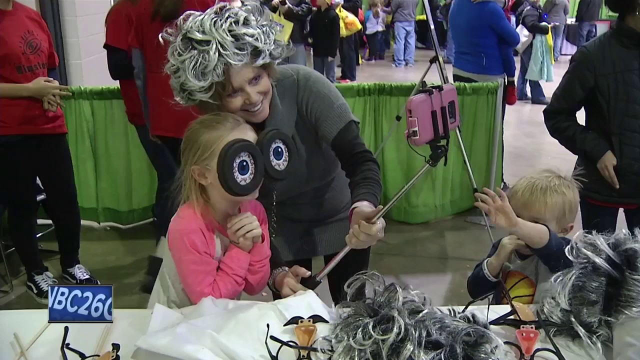 Einstein Expo Draws Thousands to Shopko Hall - YouTube