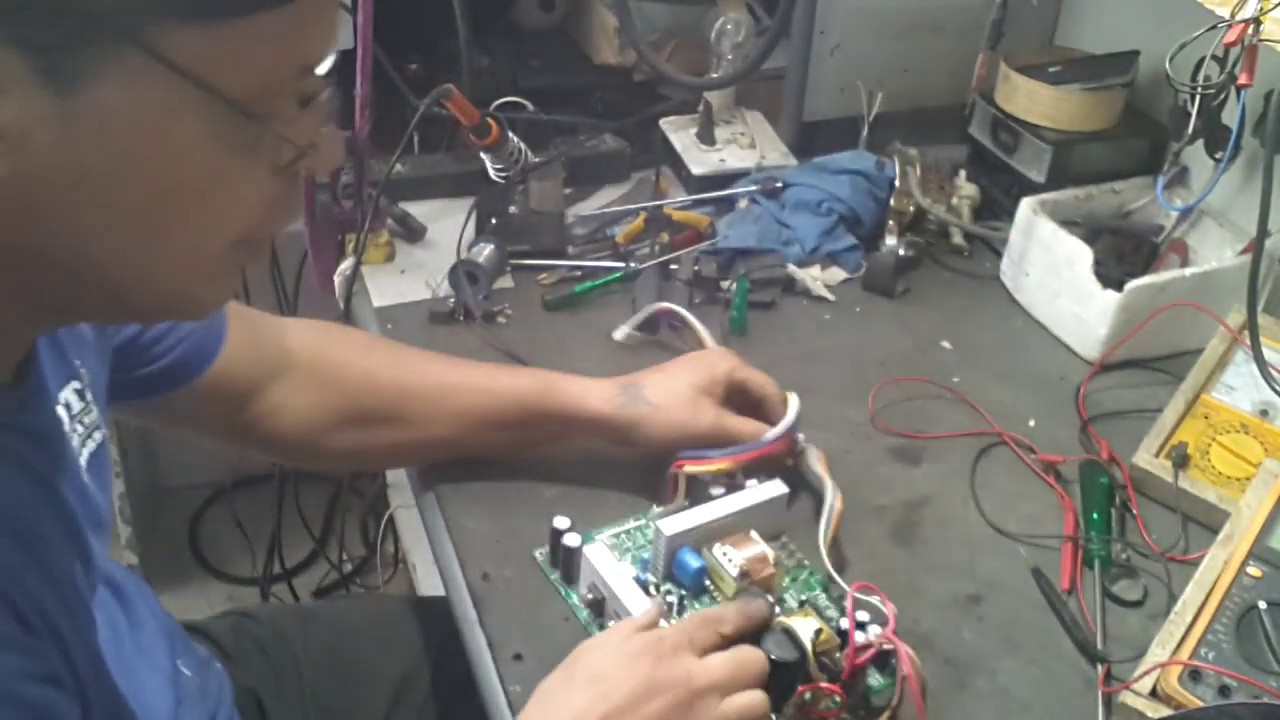 PHONIC 885 PLUS NÃO LIGA - YouTube