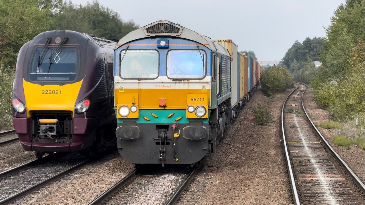 GBRf Aggregate livery Class 66 66711 ‘Sence’ on 4M33 Felixstowe to Hams ...