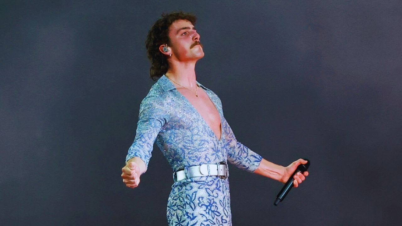 Is SNL New Tonight? (May 3, 2025) Host & Musical Guest Info - YouTube