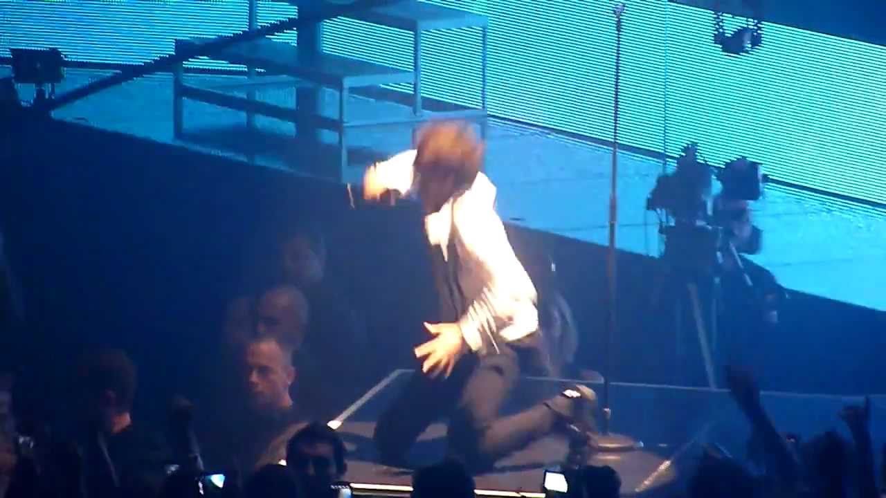 Muse - Follow me (München 2012) (HQ) - YouTube