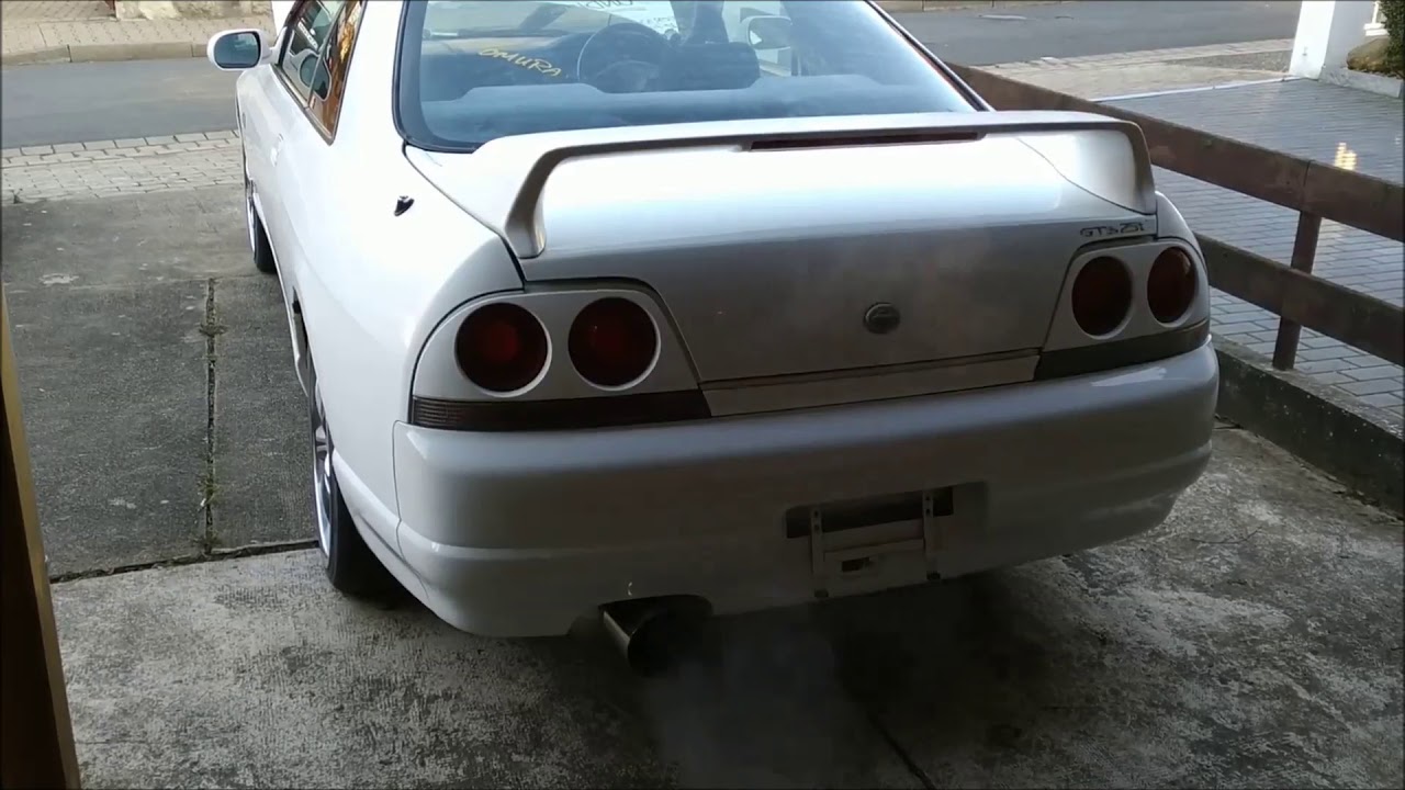 HKS Super Drager Skyline R33 GTST - YouTube