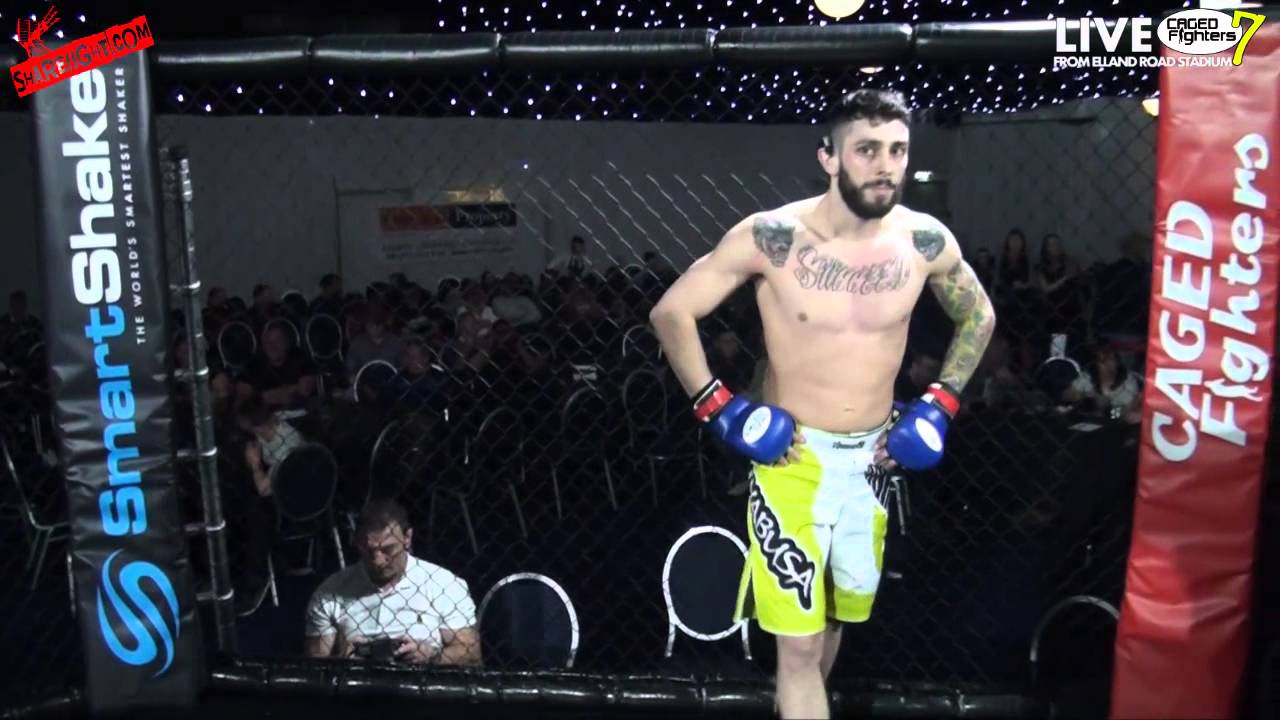 Caged Fighters 7 - Craig Skelton vs Piotr Danik - SHAREFIGHT.COM - YouTube
