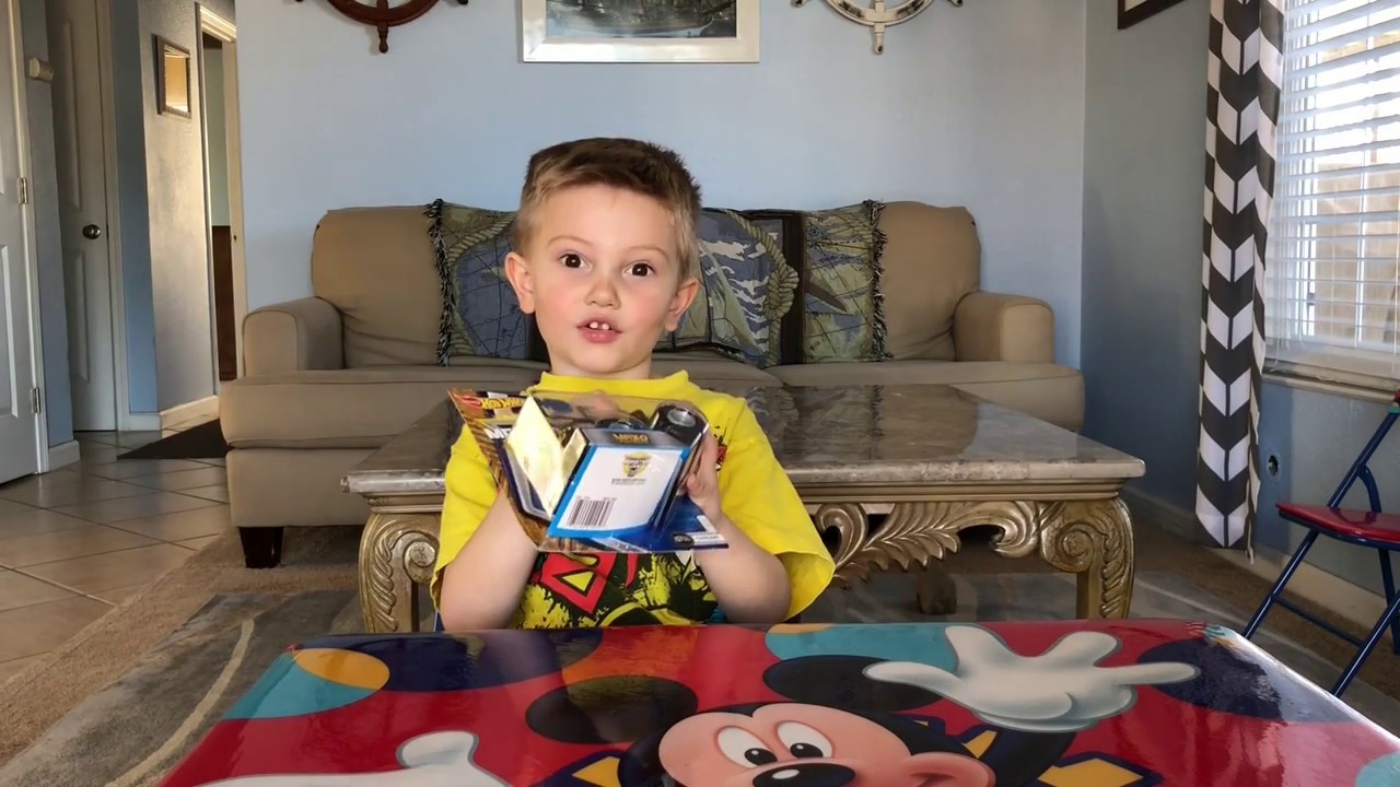 Gold Max D Monster Jam Truck Hot Wheels Unboxing Opening Tabors Toys ...