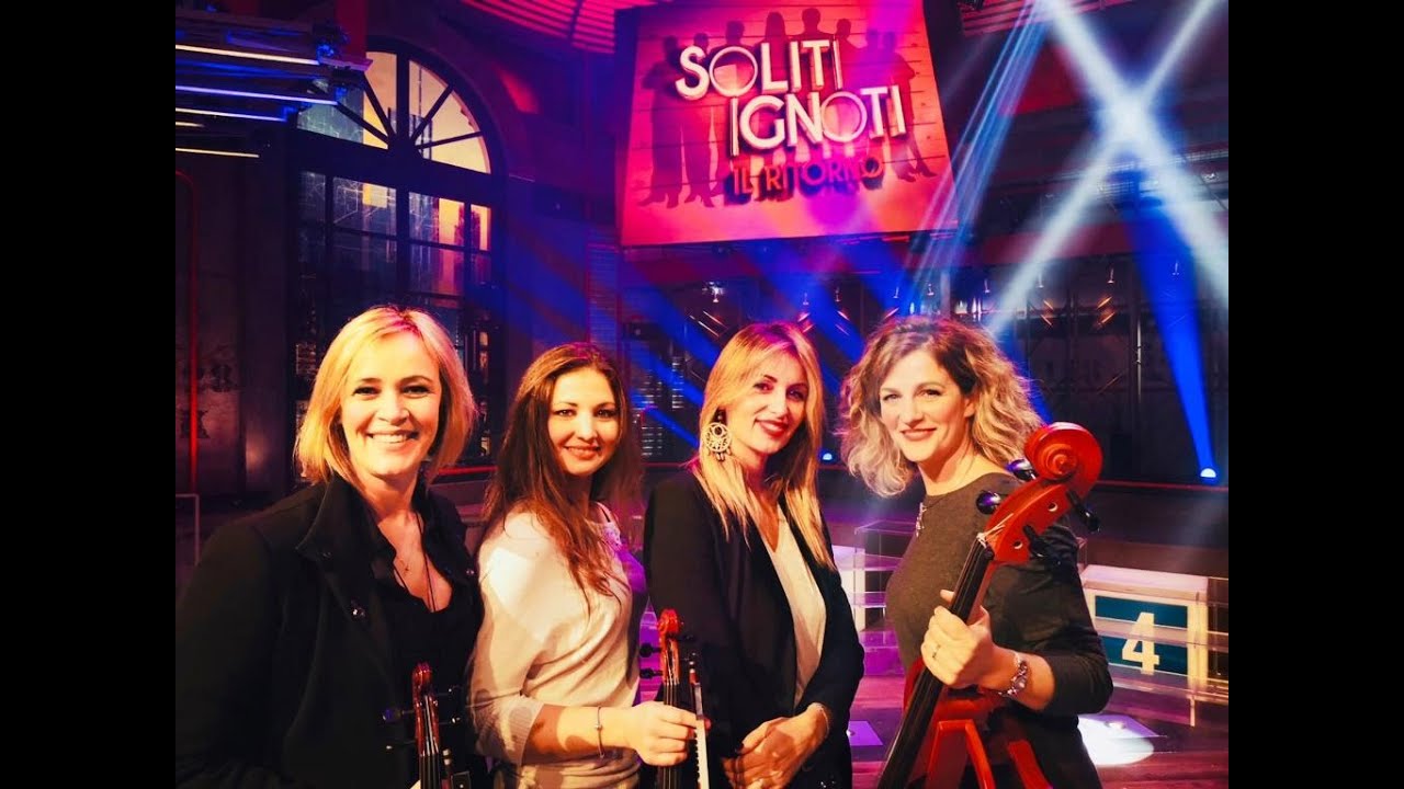 Video Romanza - Show must go on - - YouTube