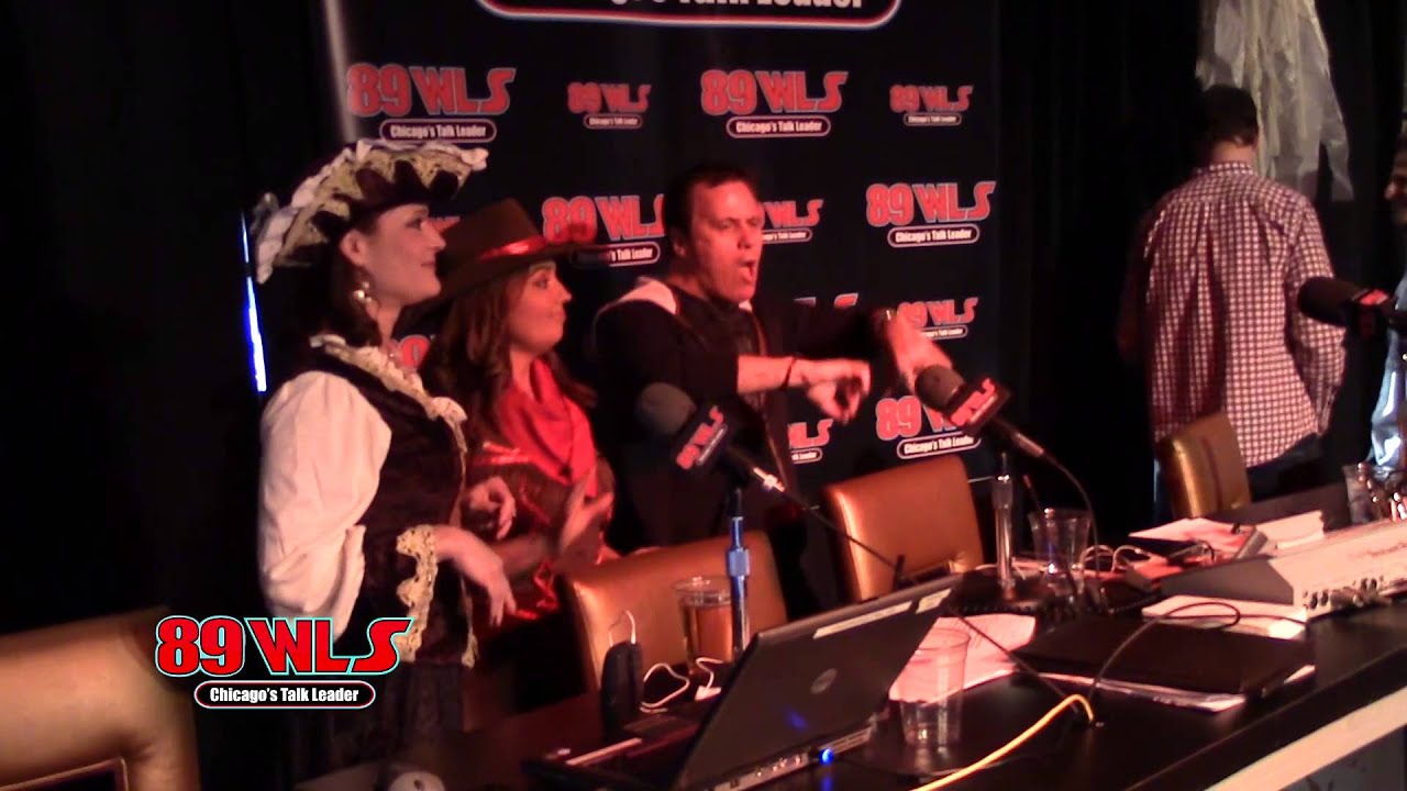 89 WLS: Susan Carlson, Christina Filiaggi & Richard Roeper dancing at ...