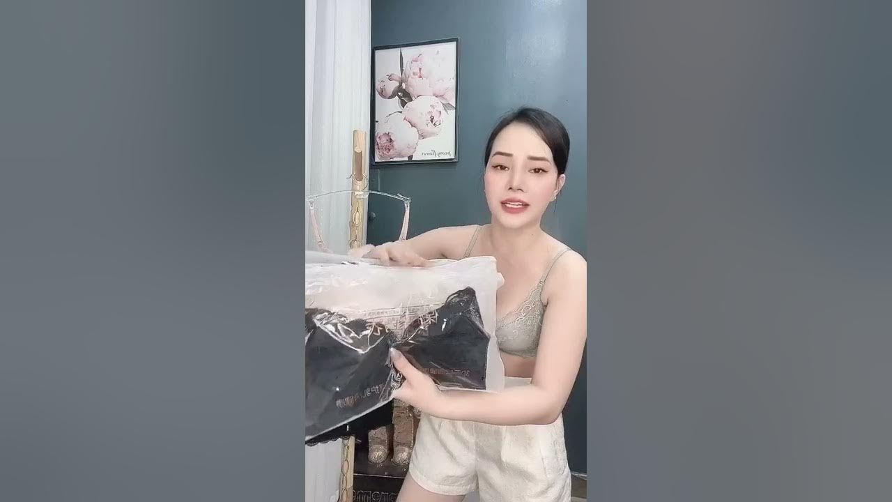 Áo cài trước thiết kế su non phối ren mút dày dặn 5p,nhanh tay cả hết nhoa các chị ơi - YouTube