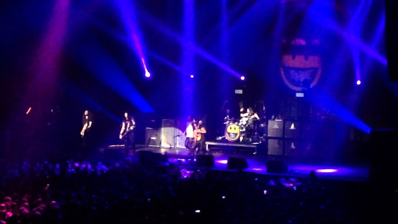 Slash Live in Paris 13/11/2014: Wicked stone - YouTube