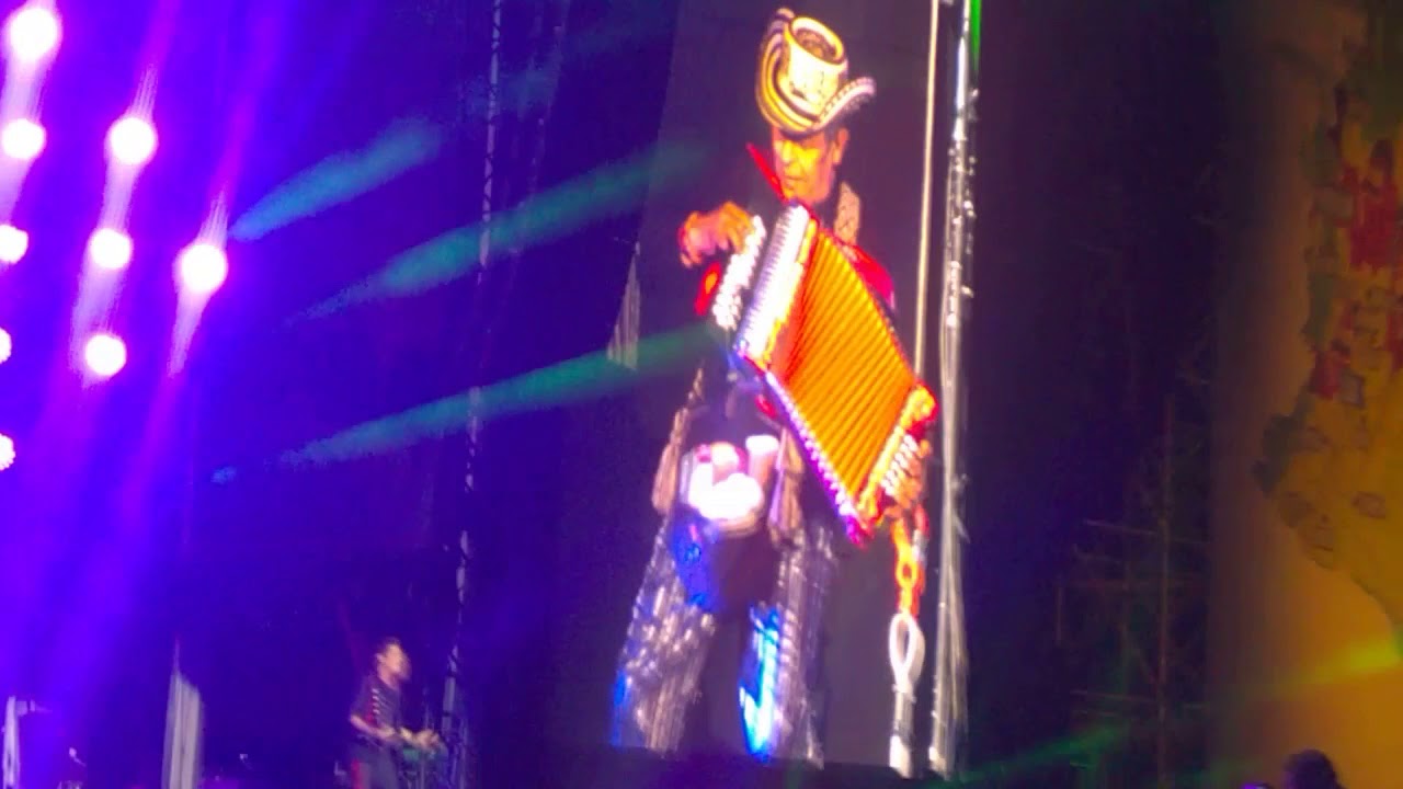 Carito - Carlos Vives - Vives Tour - Bogota - Dic 15/18 - YouTube
