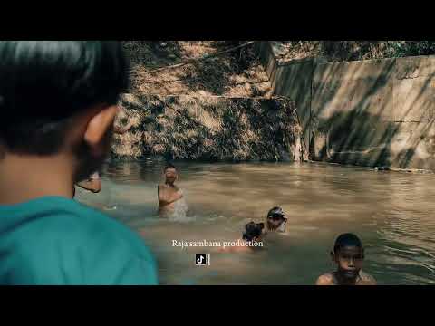 Suasana pedesaan, mandi di kali
