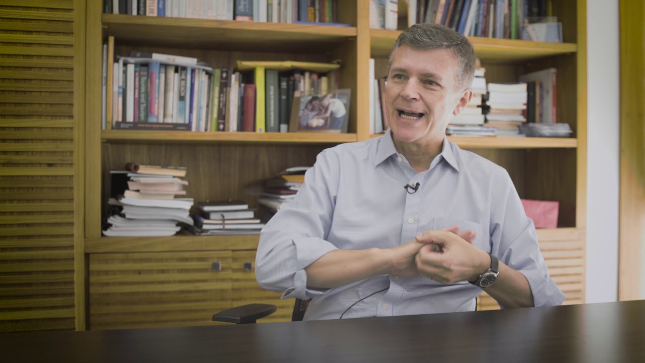 Celso Castro: defender a Amazônia de quem? - YouTube