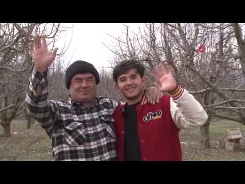 Tarlada çalışan babaya 'dron' şakası gülme krizine soktu