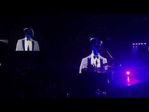 14 - BRITNEY SPEARS CONCERT IN O2 ARENA LONDON - SCREAM & SHOUT (BREAK)