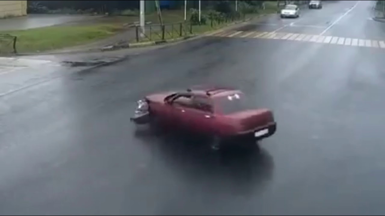 Invisible car collision can be explained - YouTube