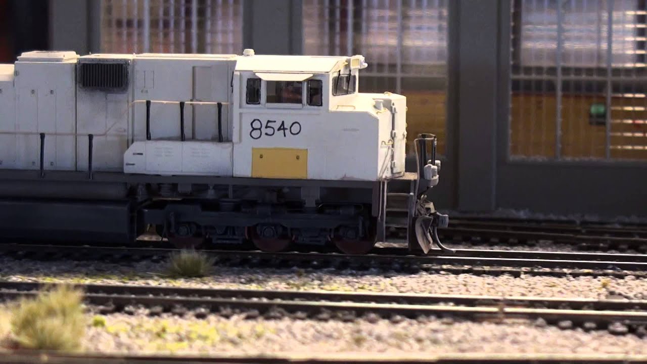 HO SD70ACe UP 8540 Custom Athearn Union Pacific - YouTube