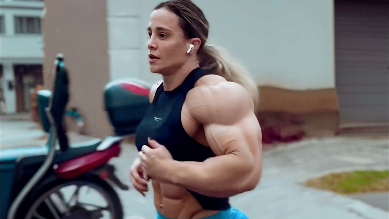 Vanessa Bonini Elite Muscle and Biceps Woman bodybuilder - YouTube