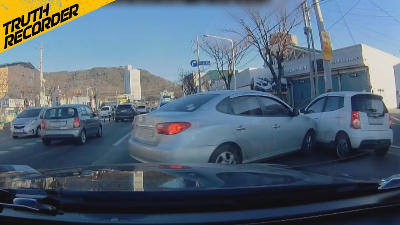 CAR CRASH COMPILATION #4 | Insane Driving Fails & Dumb Drivers - YouTube