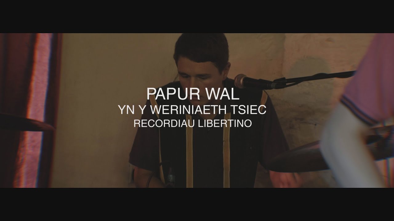 Papur Wal - Yn Y Weriniaeth Tsiec - Curadur - YouTube