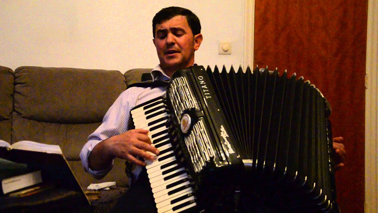 Daniel Dobie CANTARE FRUMOASA - YouTube