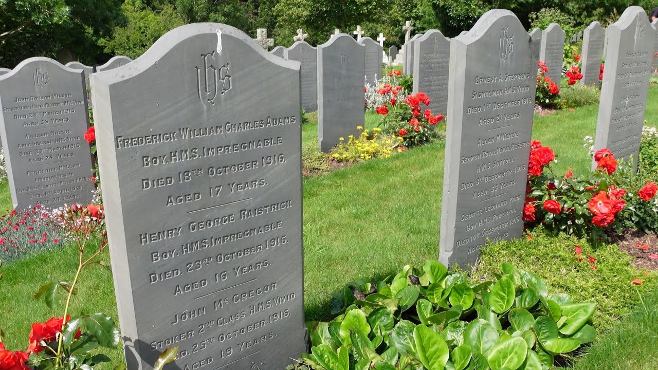Ford Park Cemetery, Plymouth. An exploration of the large graveyard and ...