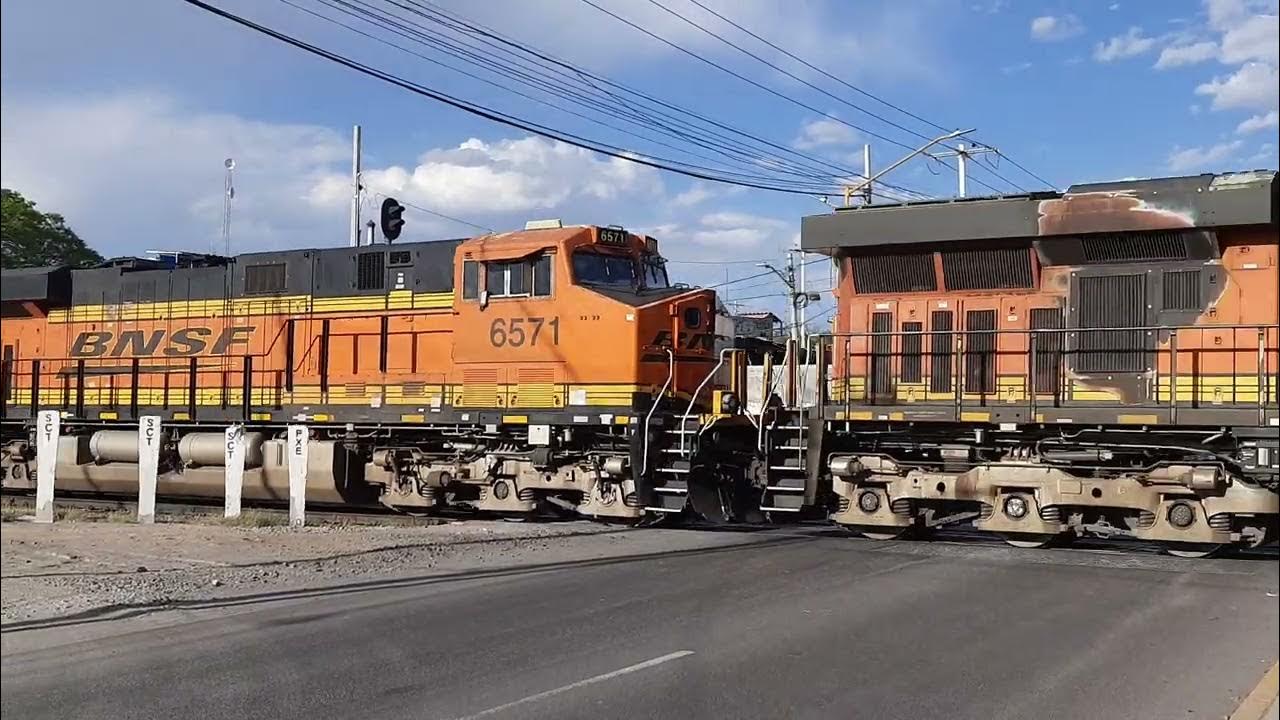 Tren BNSF 6576, BNSF 6571, BNSF 7699 & BNSF 4269 Granelero rumbo al Norte - YouTube