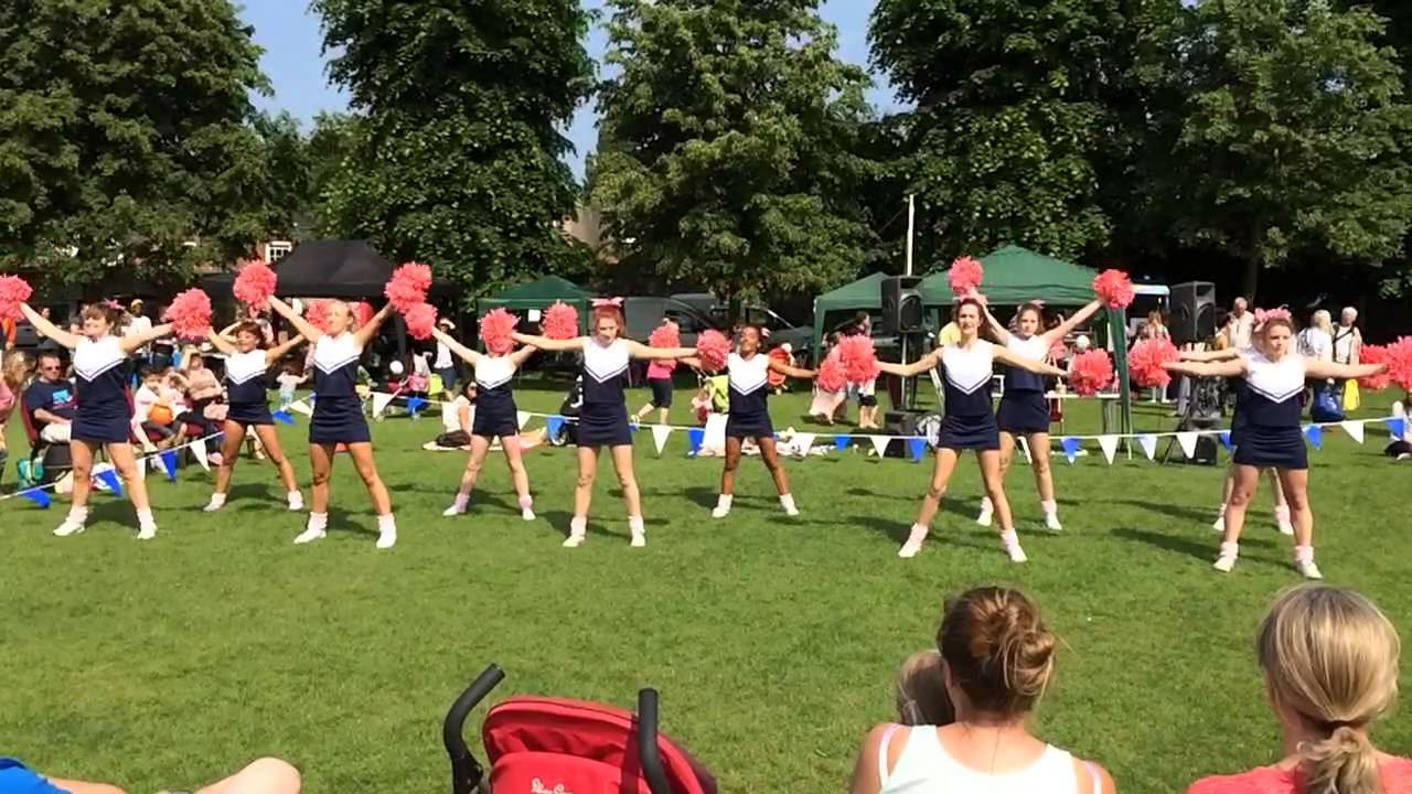 Slow Motion Colchester Cheerleaders (Senior Squad) Pom Danc - YouTube