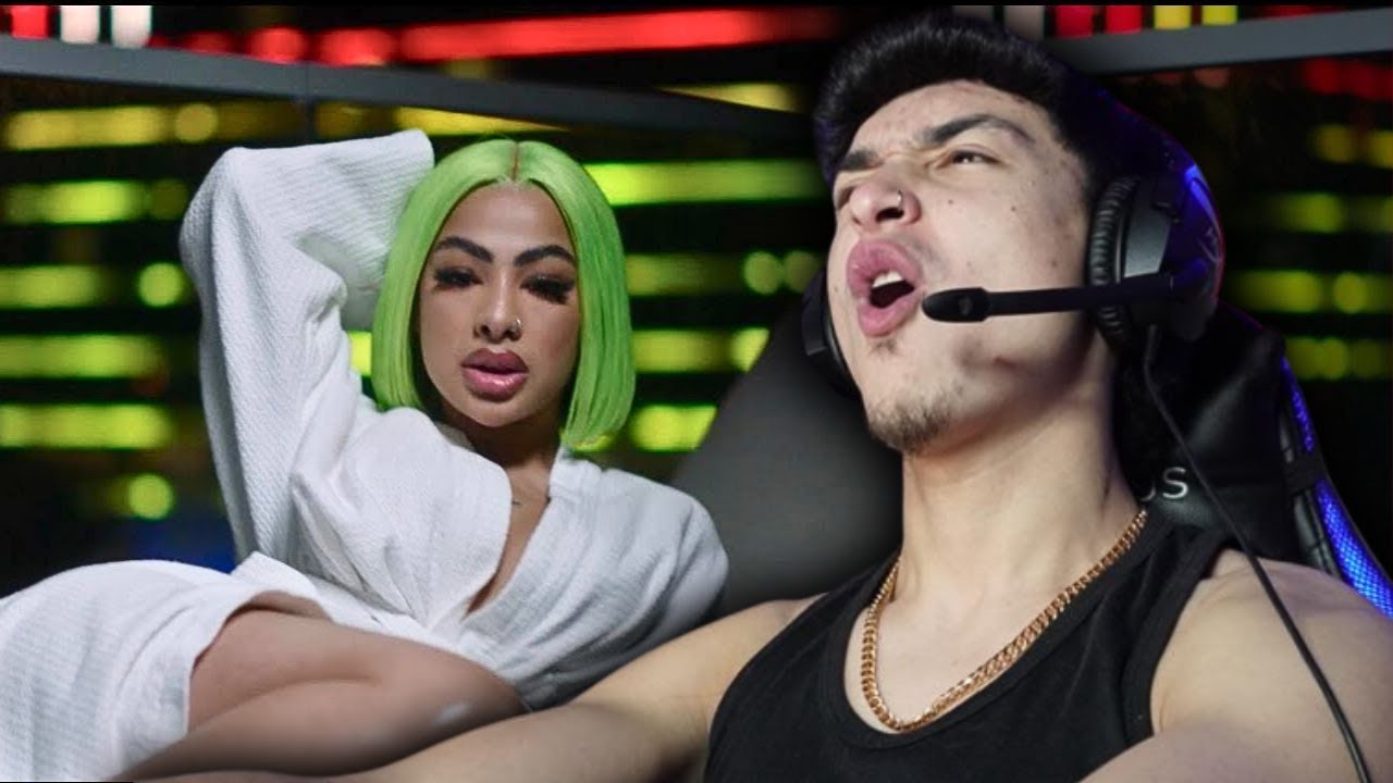 🔥Reaccionando a Yailin La Mas Viral - Bad Bxtch (Video Oficial)🐶 - YouTube