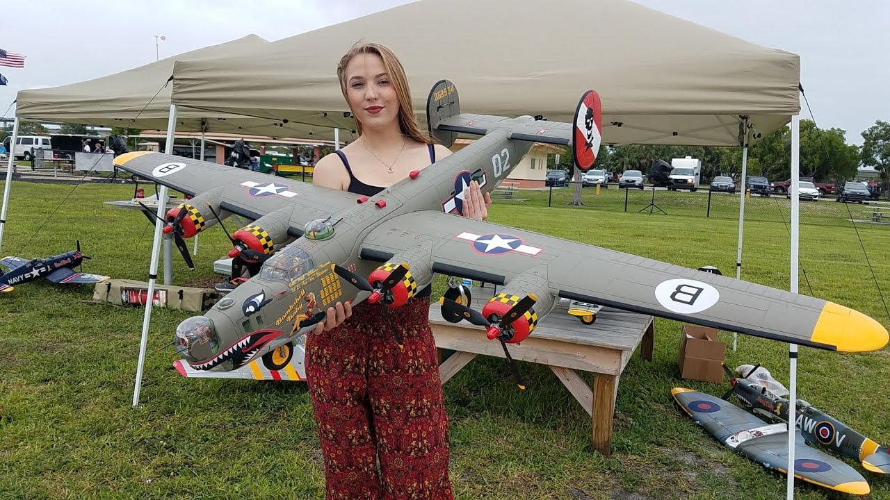Flight Line B-24 Liberator 2000mm with Sound System & Active Gun ...