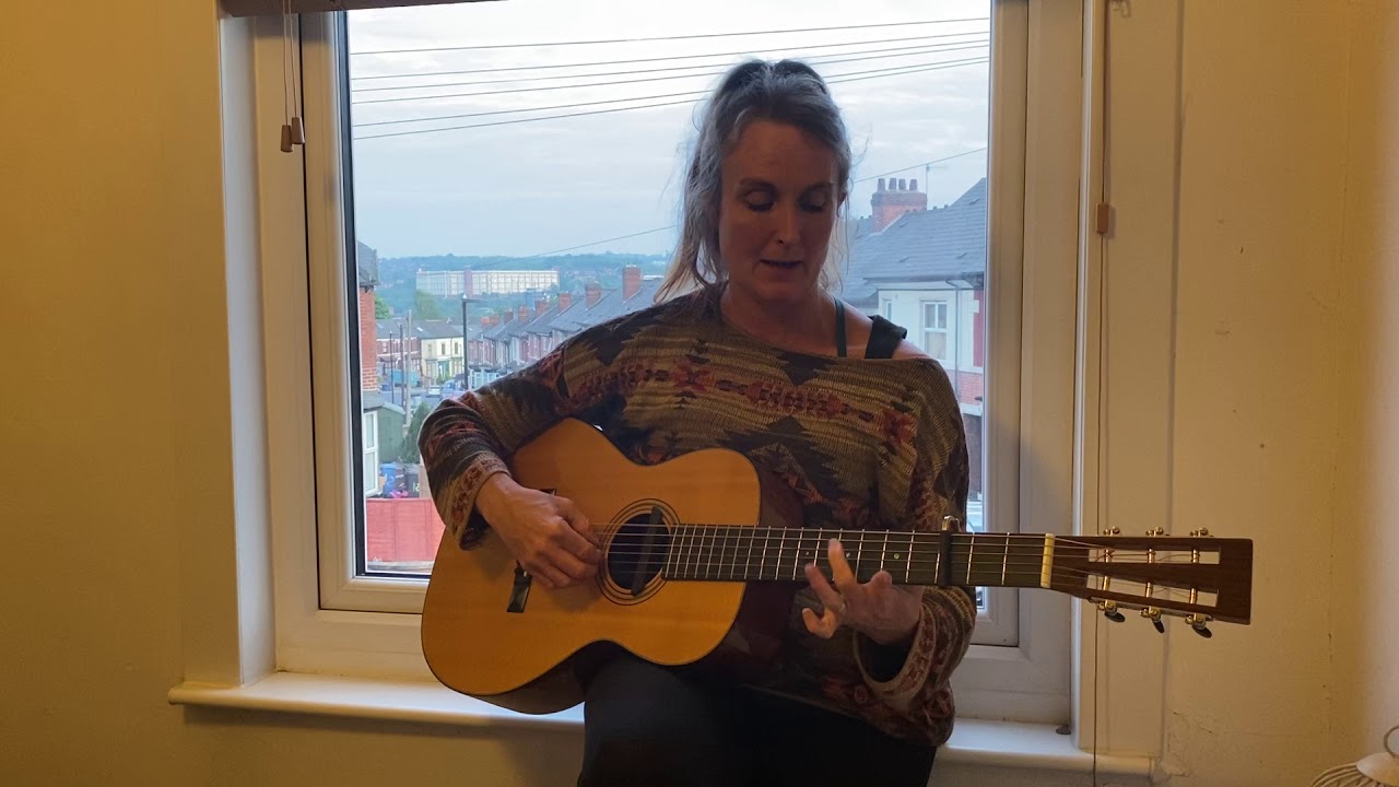 Nancy Kerr - Palaces of Gold - by Leon Rosselson - YouTube