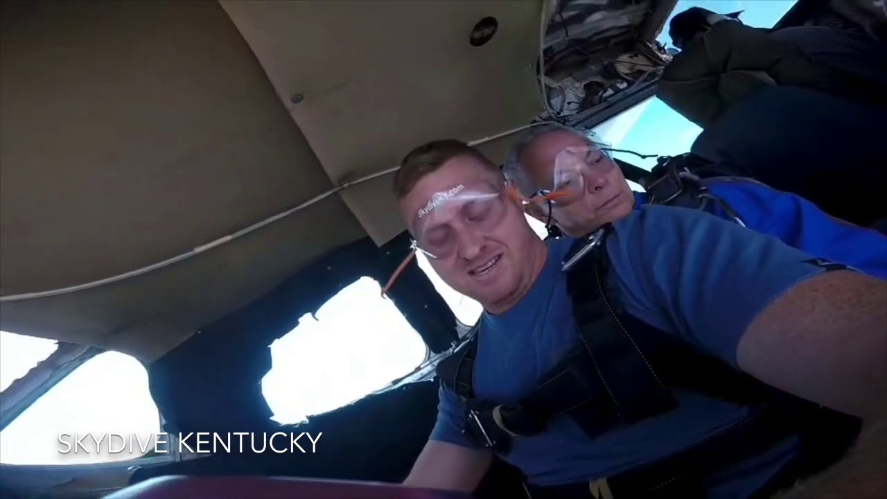 Skydiving In Kentucky (My First Time Skydiving) - YouTube