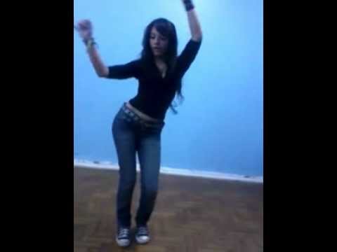 Bibiana dançando Shakira & Beyonce - beautiful lie