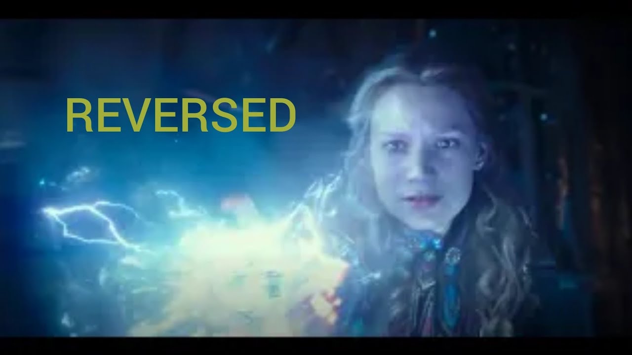 ALICE THROUGH THE LOOKING GLASS (2016):ALICE STEALS THE CHRONOSPHERE ...