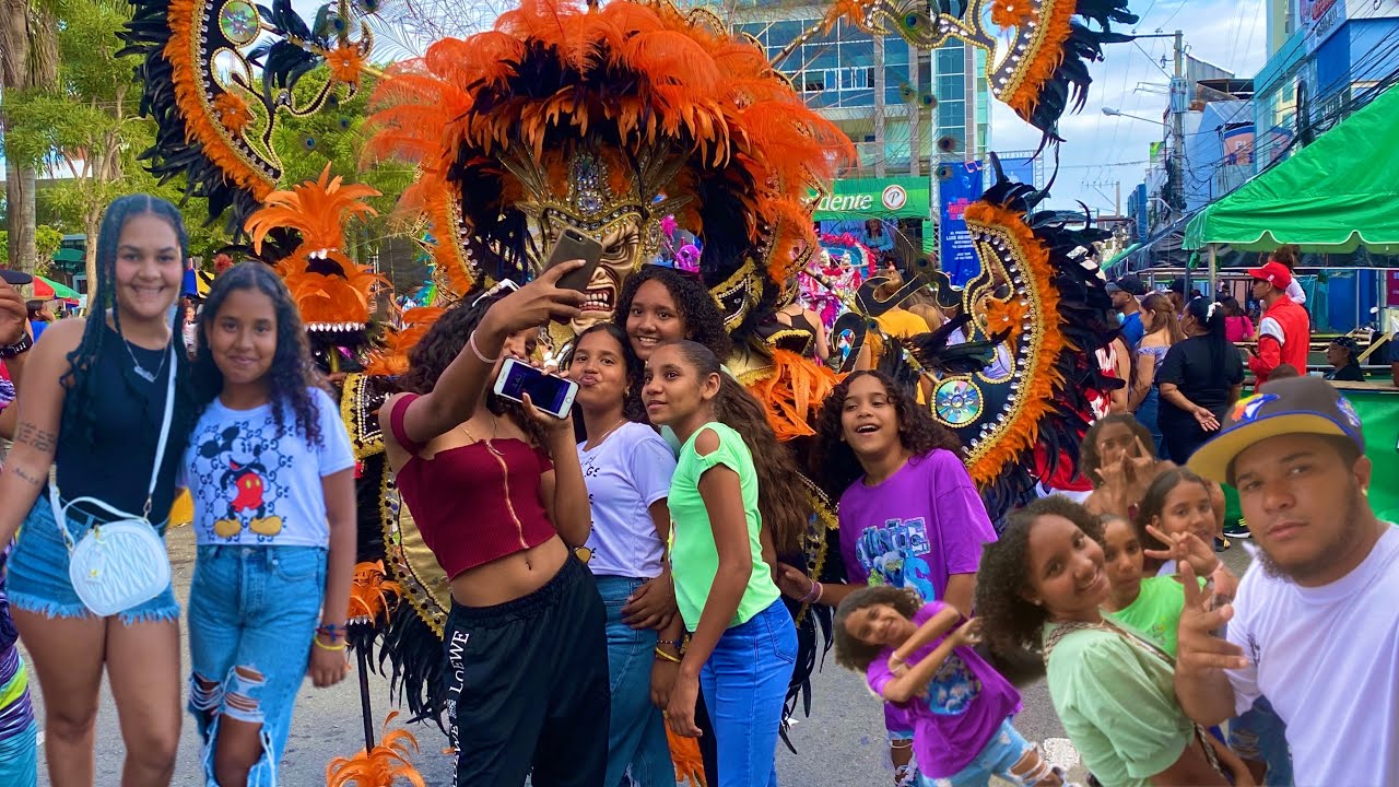 DARIANNY Y LAS NIÑAS EN EL CALNAVAL DE SFM DISFRUTANDO CON BULIN 47 ...