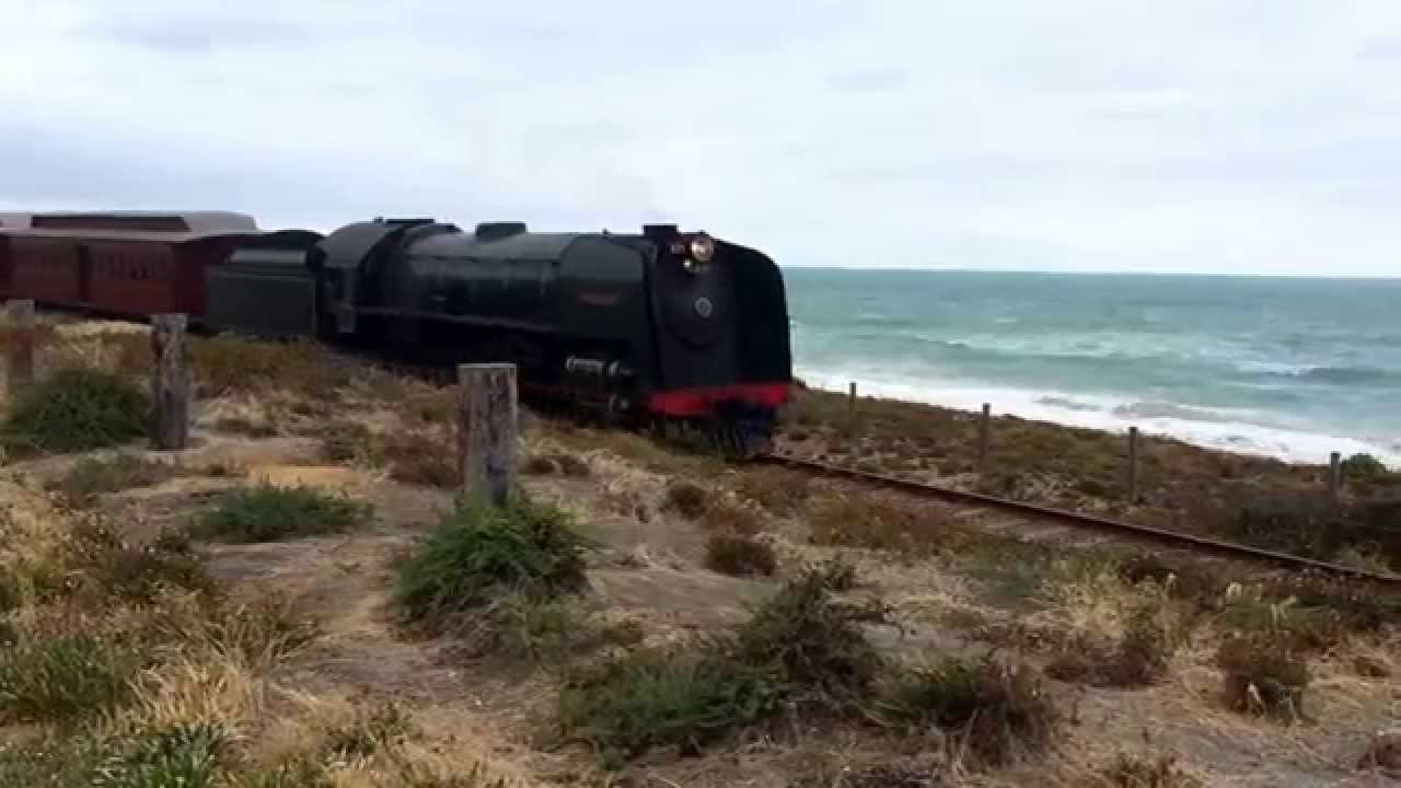 Cockle train victor harbor sa - YouTube