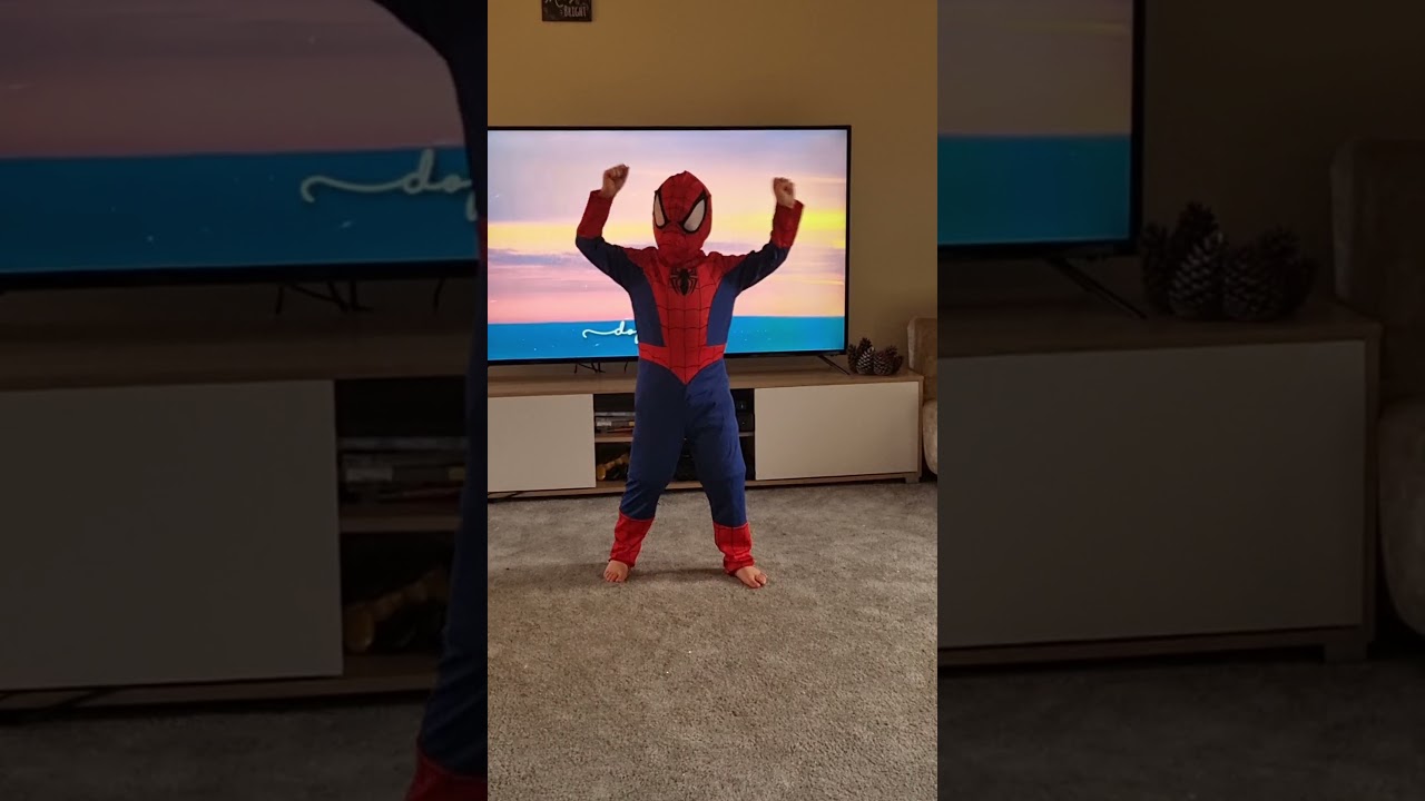 Can't stop the feeling spidey dancing - YouTube