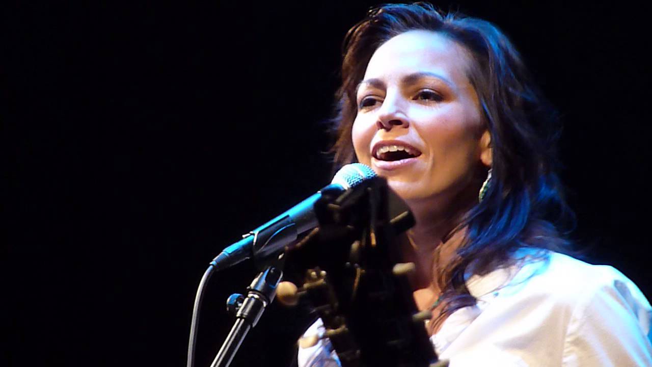 Joey & Rory "Heart Of The Wood" - YouTube