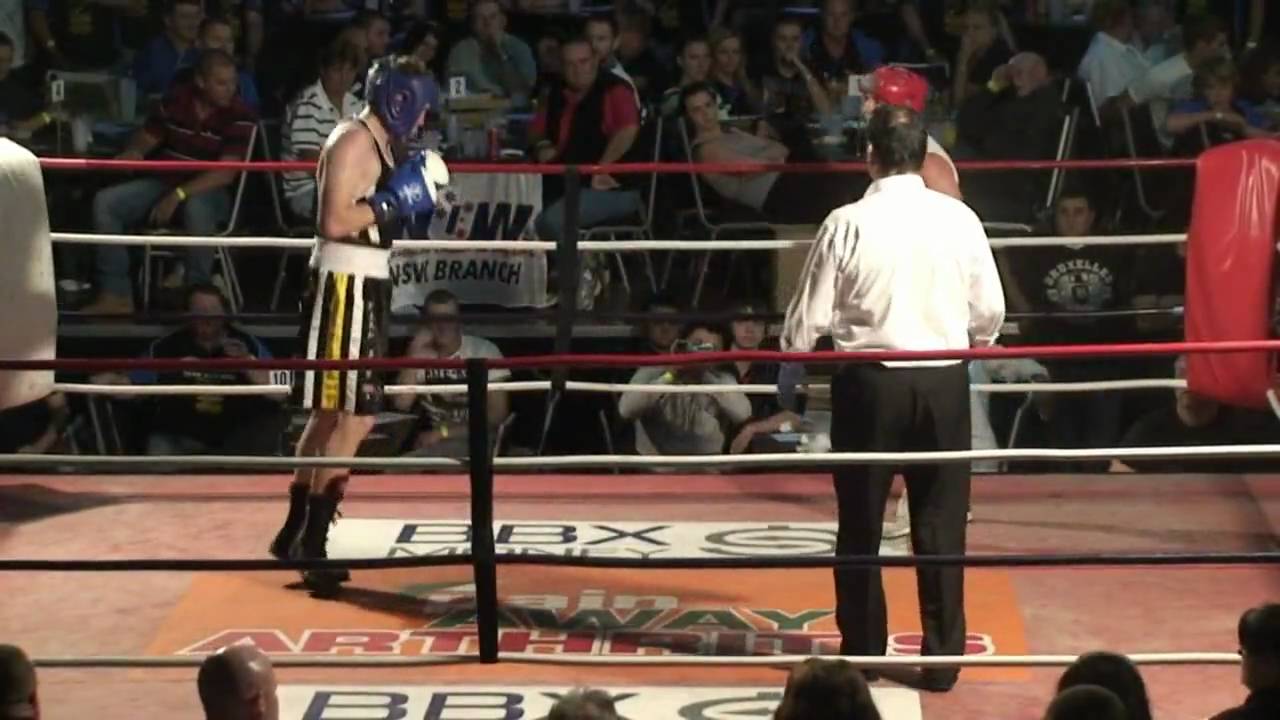 Middleweight - Aaron Sowter Vs Brett Boswell.mp4 - YouTube