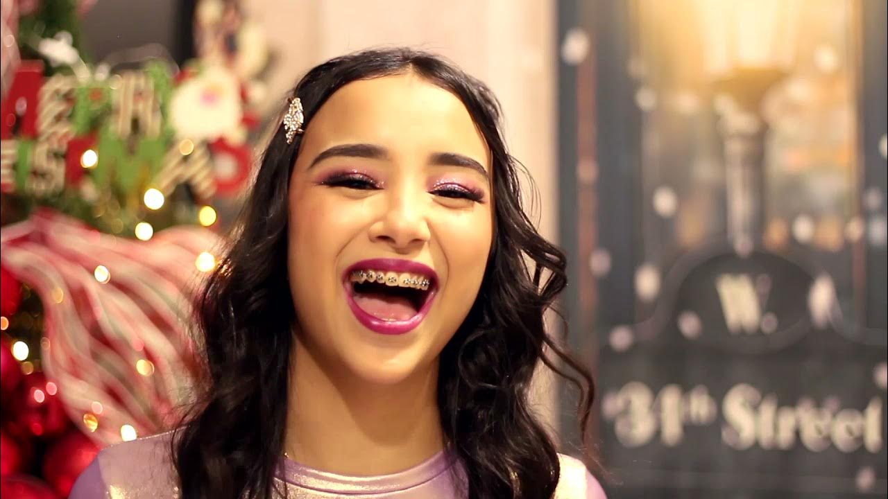 Mamacita Donde Esta Santa Claus? - Melania Vargas - YouTube