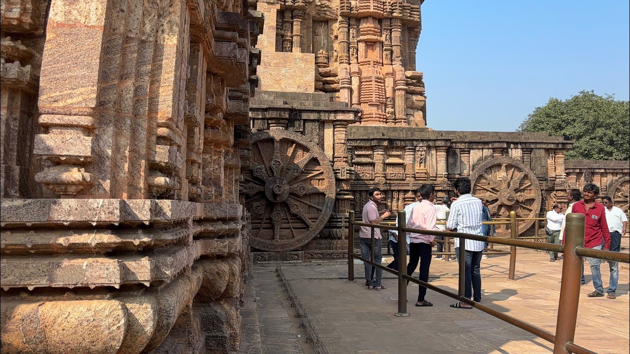 Konark temple in New York Park and a lot more people there - YouTube