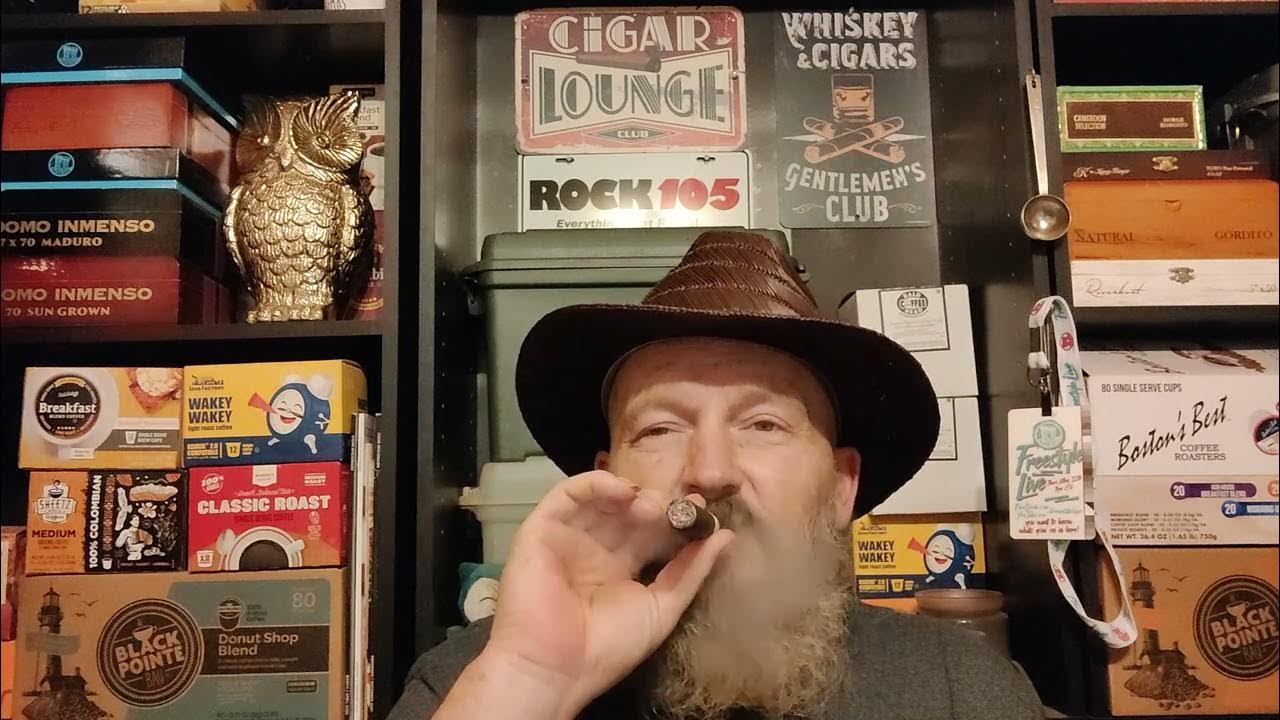 300 Hands Maduro / Wakey Wakey coffee by Java Factory - YouTube