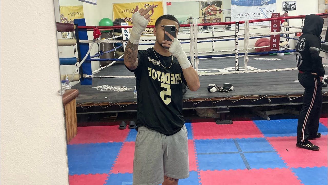 First Vlog/Boxing Workout/Intro Video - YouTube